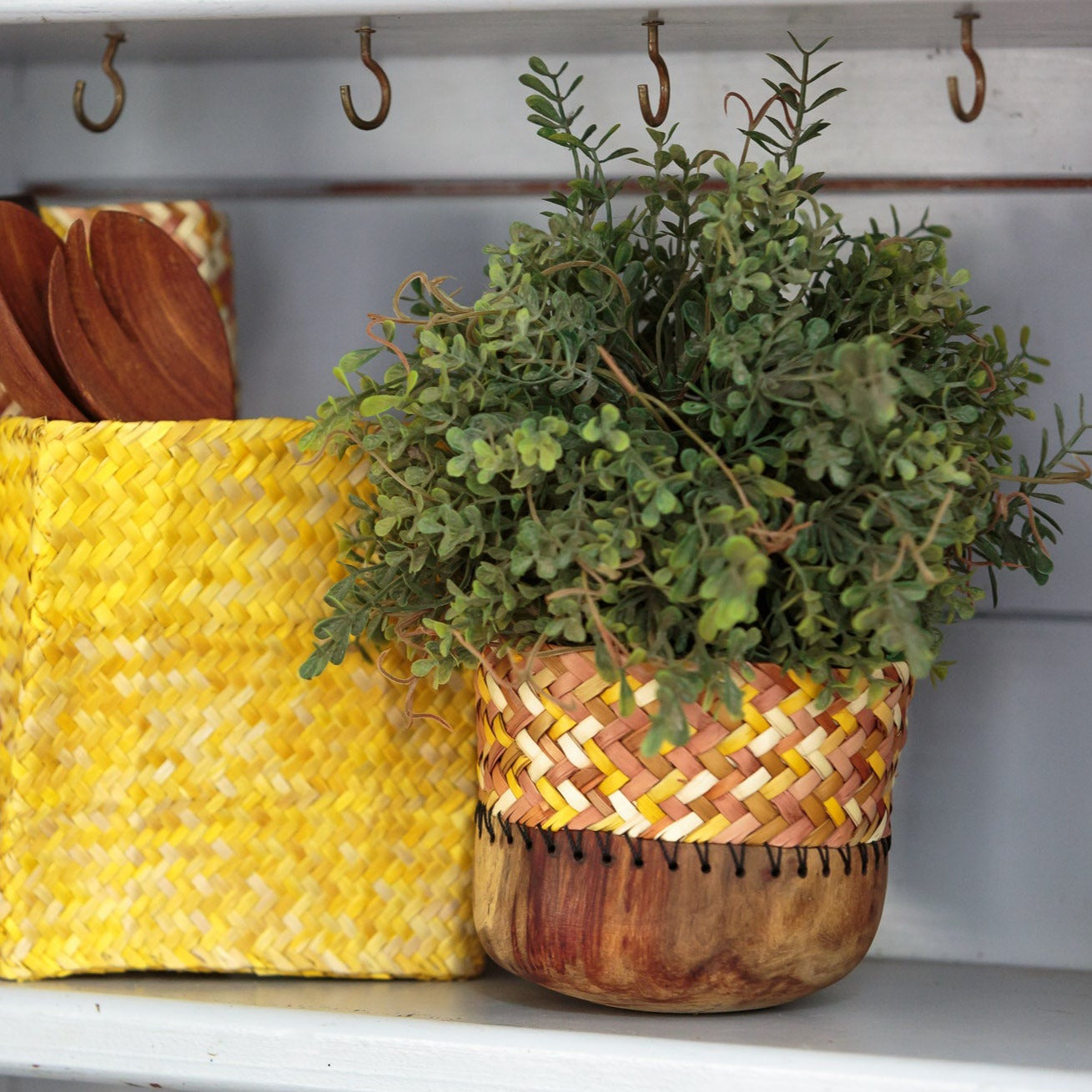 Mantapala Carved Pot in Multicolour – MADE51